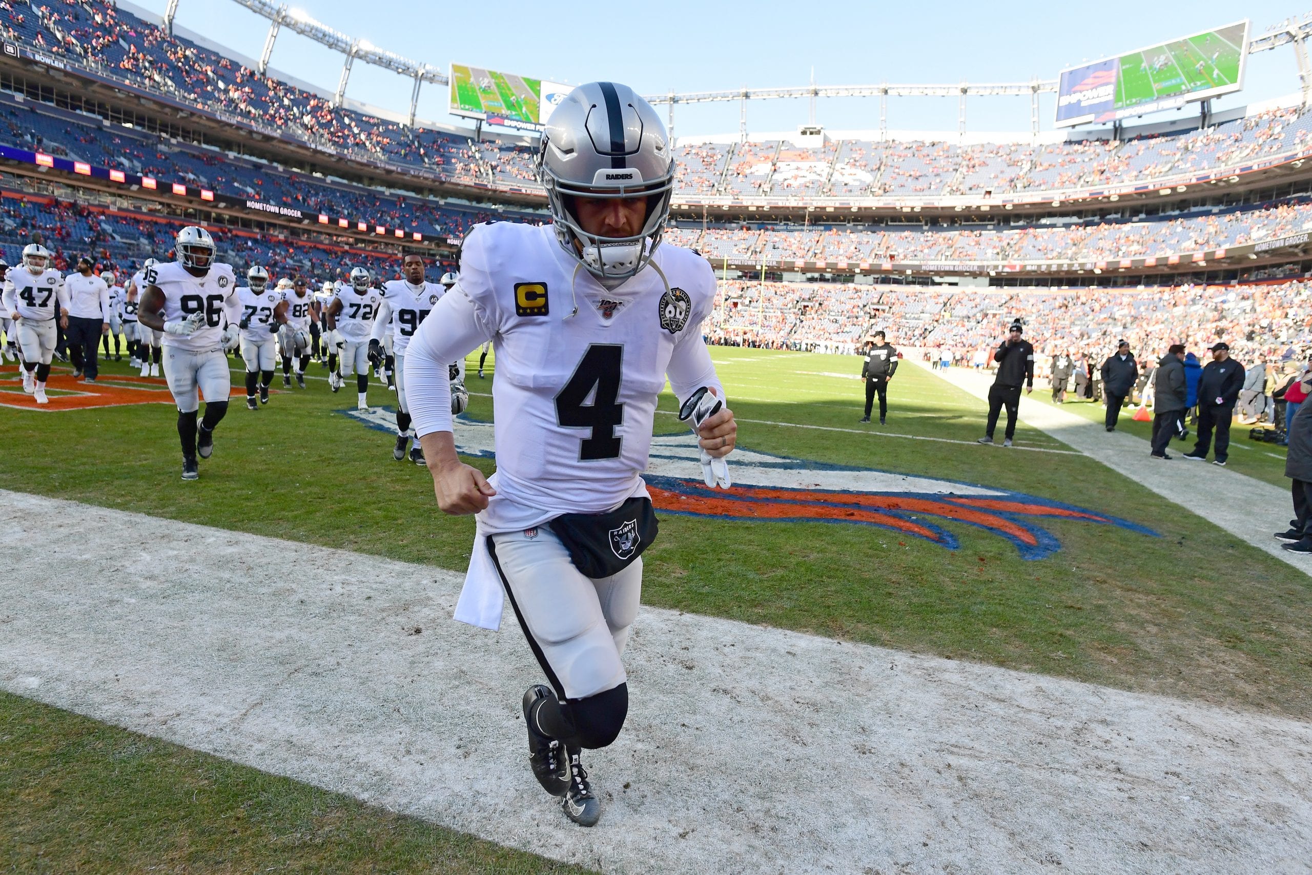 Derek Carr gets caught using burner account on Twitter - Swipe Sports Derek Carr gets caught using burner account on Twitter - Swipe Sports