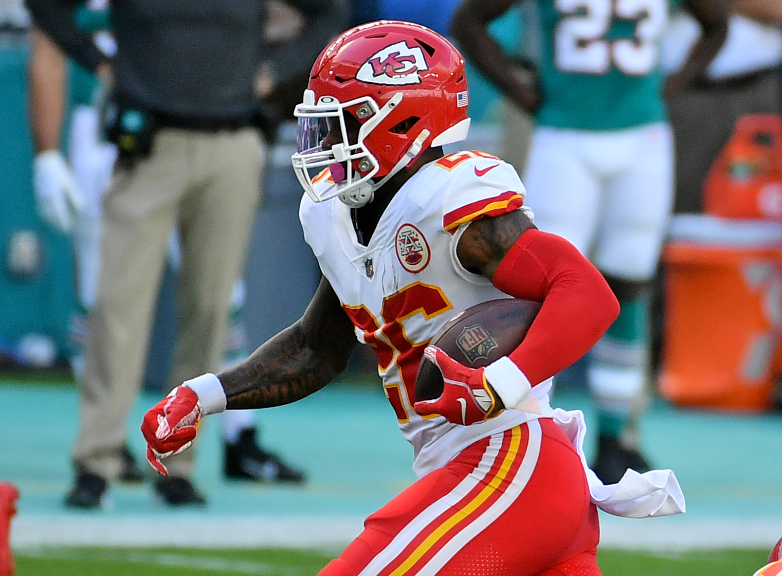 Le'Veon Bell reveals why he'll never play for Andy Reid again - Swipe ...